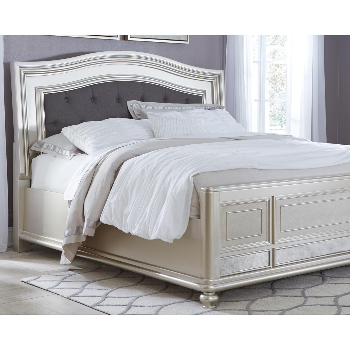 Coralayne 3 Piece Panel Bed | Ashley Canada