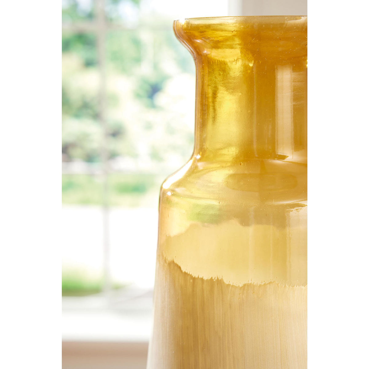 Wynburg Vase | Ashley Canada