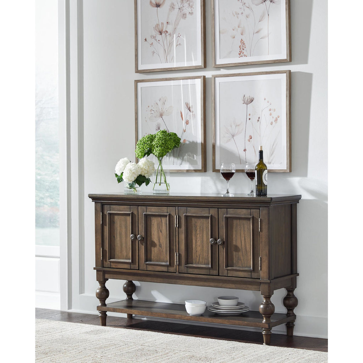 Veramond-Exclusive Dining Server | Ashley Canada