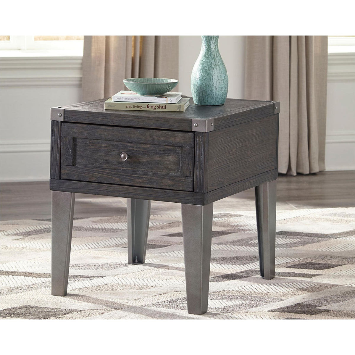 Todoe Rectangle End Table | Ashley Canada