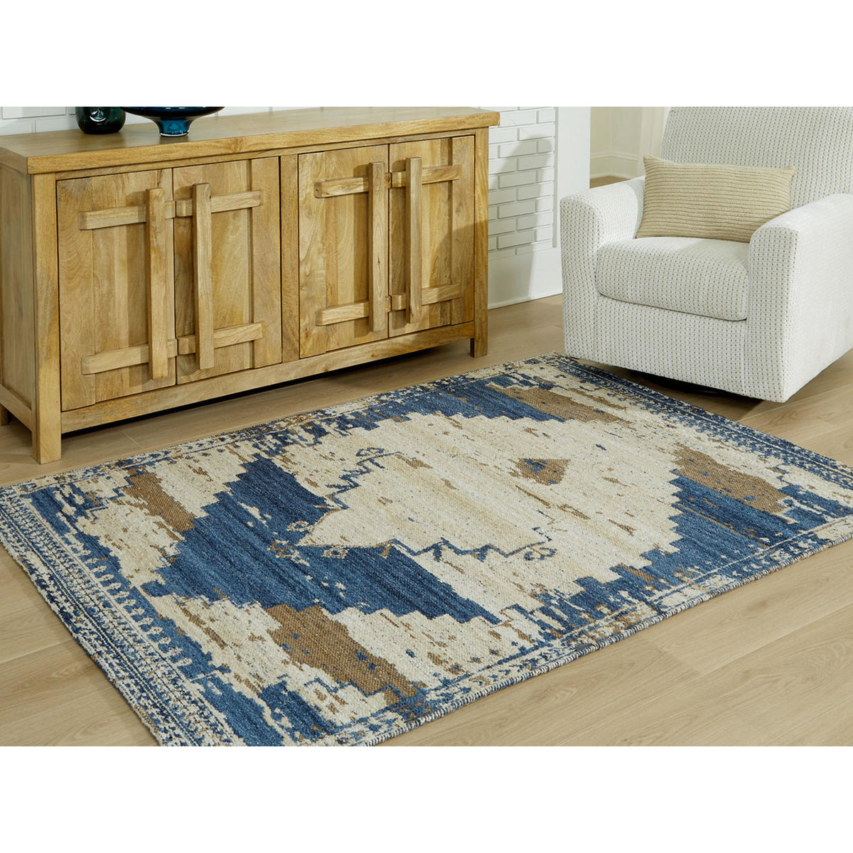 Varnler Area Rug | Ashley Canada