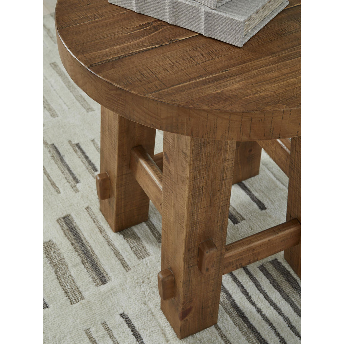 Mackifeld End Table | Ashley Canada