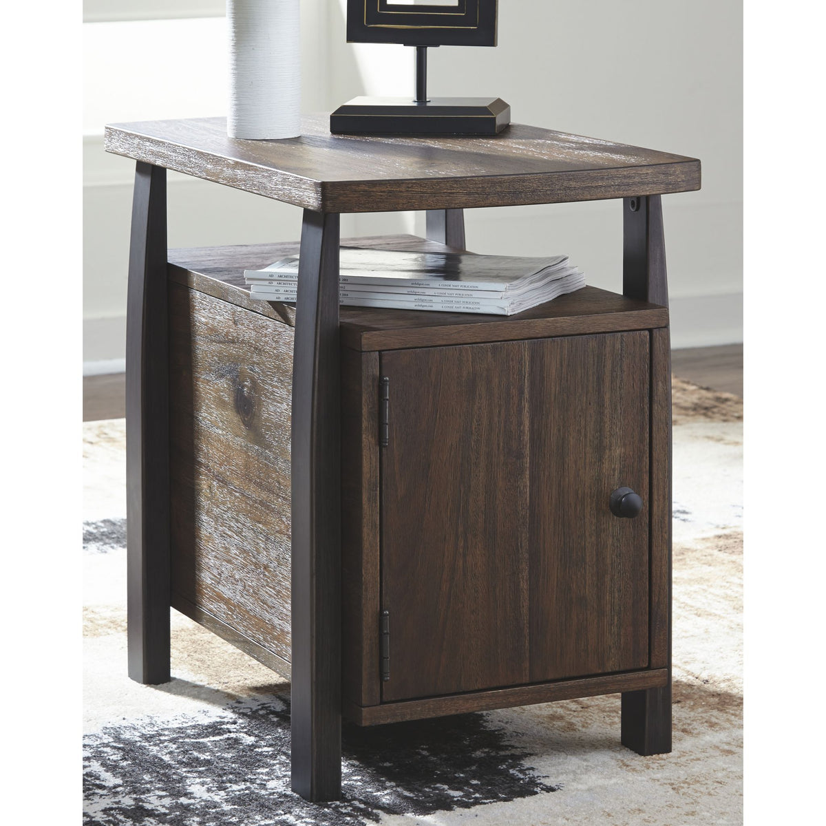 Vailbry Chairside End Table | Ashley Canada