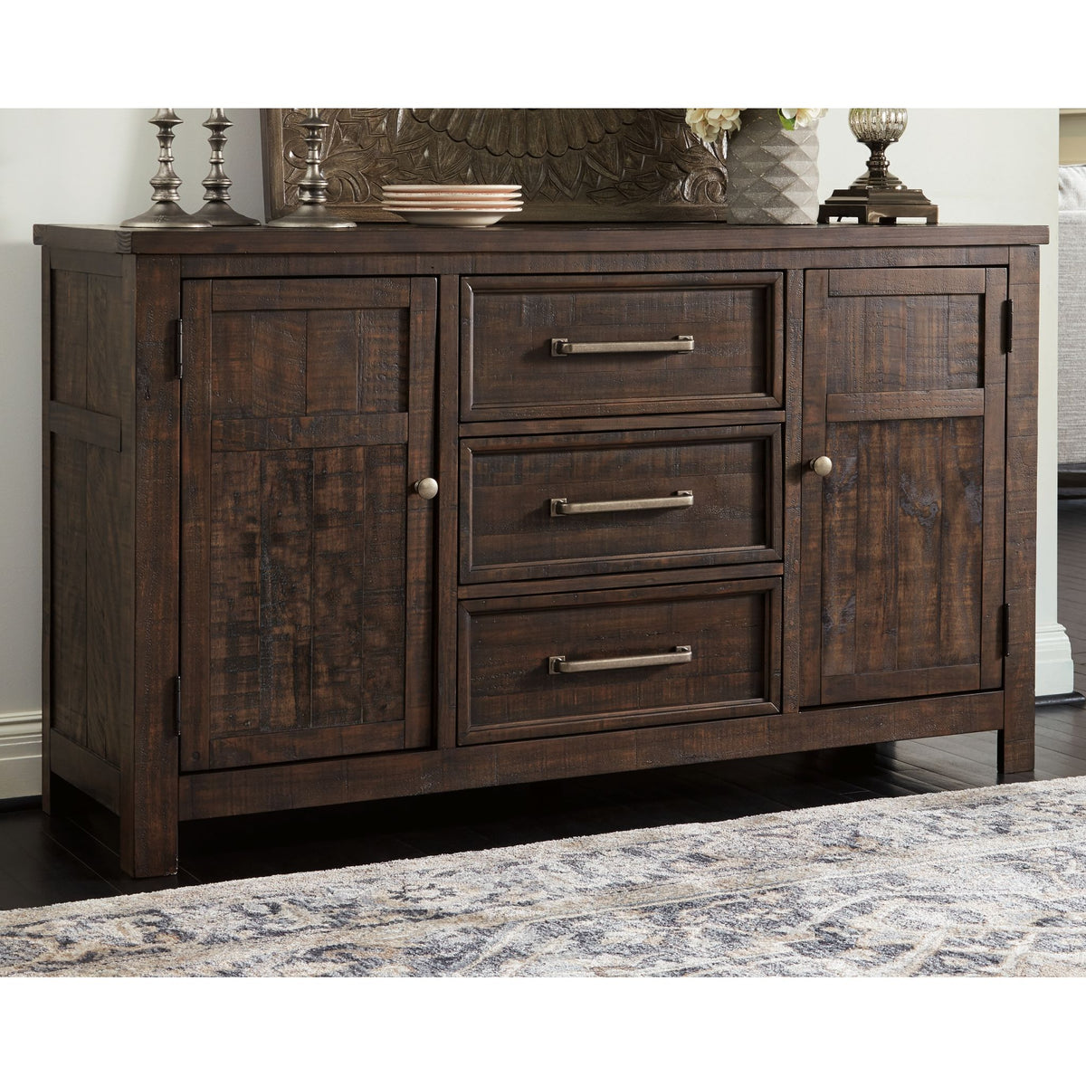 Hillcott-Exclusive Dining Server | Ashley Canada