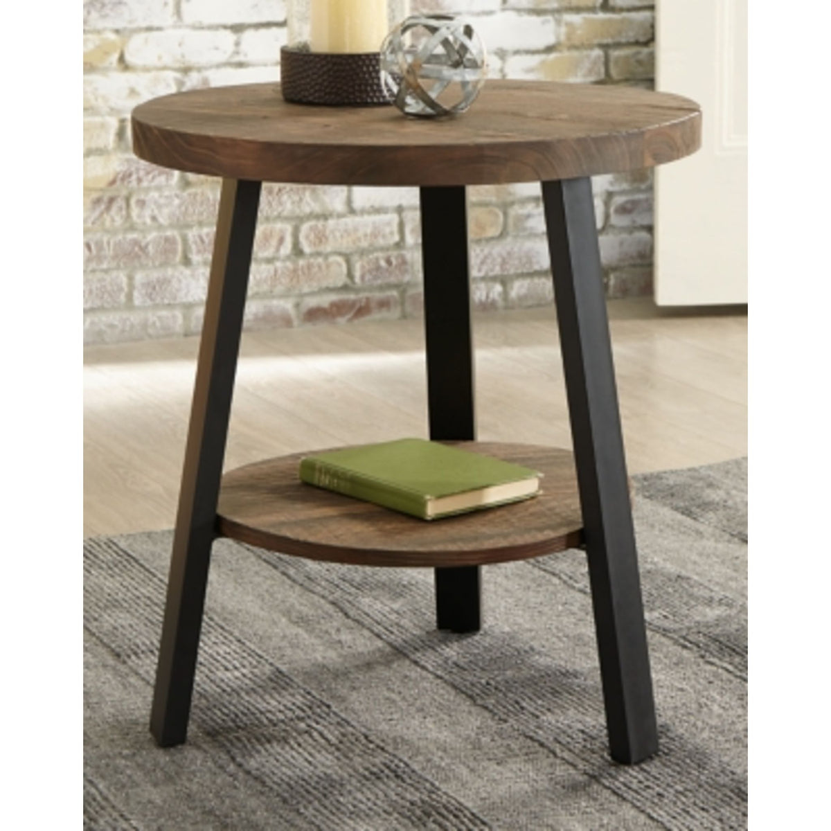 Chanzen End Table | Ashley Canada