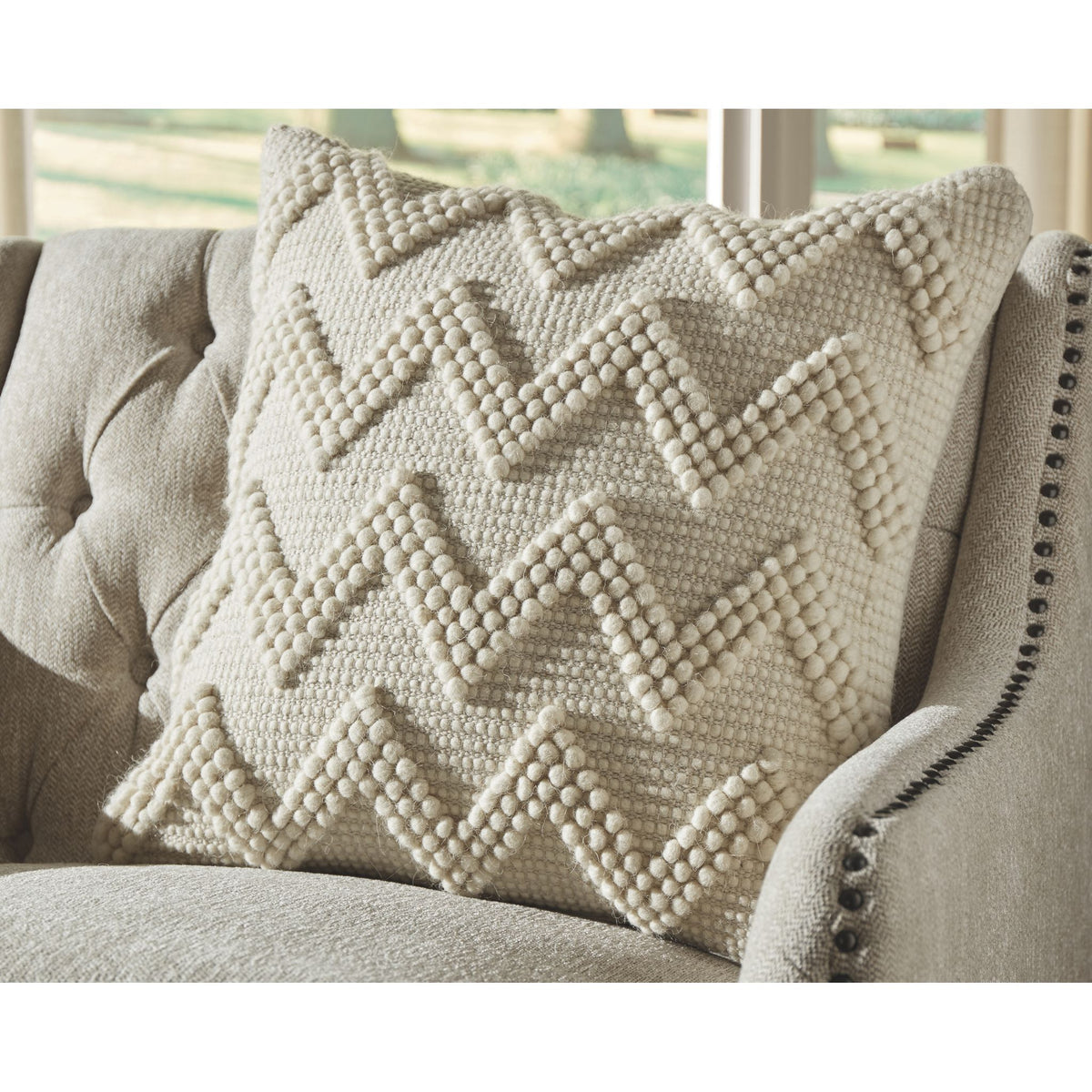Amie Accent Pillow | Ashley Canada
