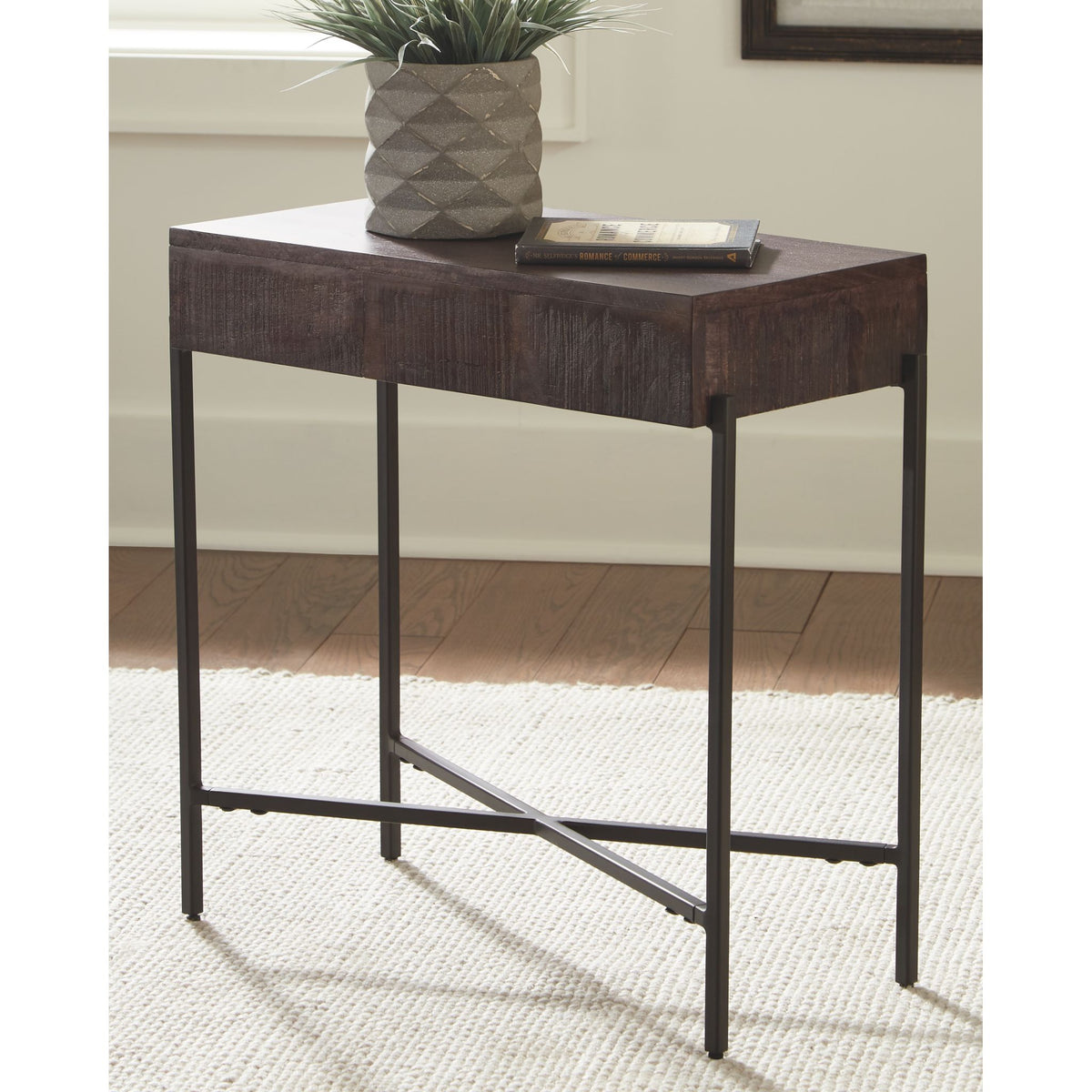 Matler Accent Table | Ashley Canada
