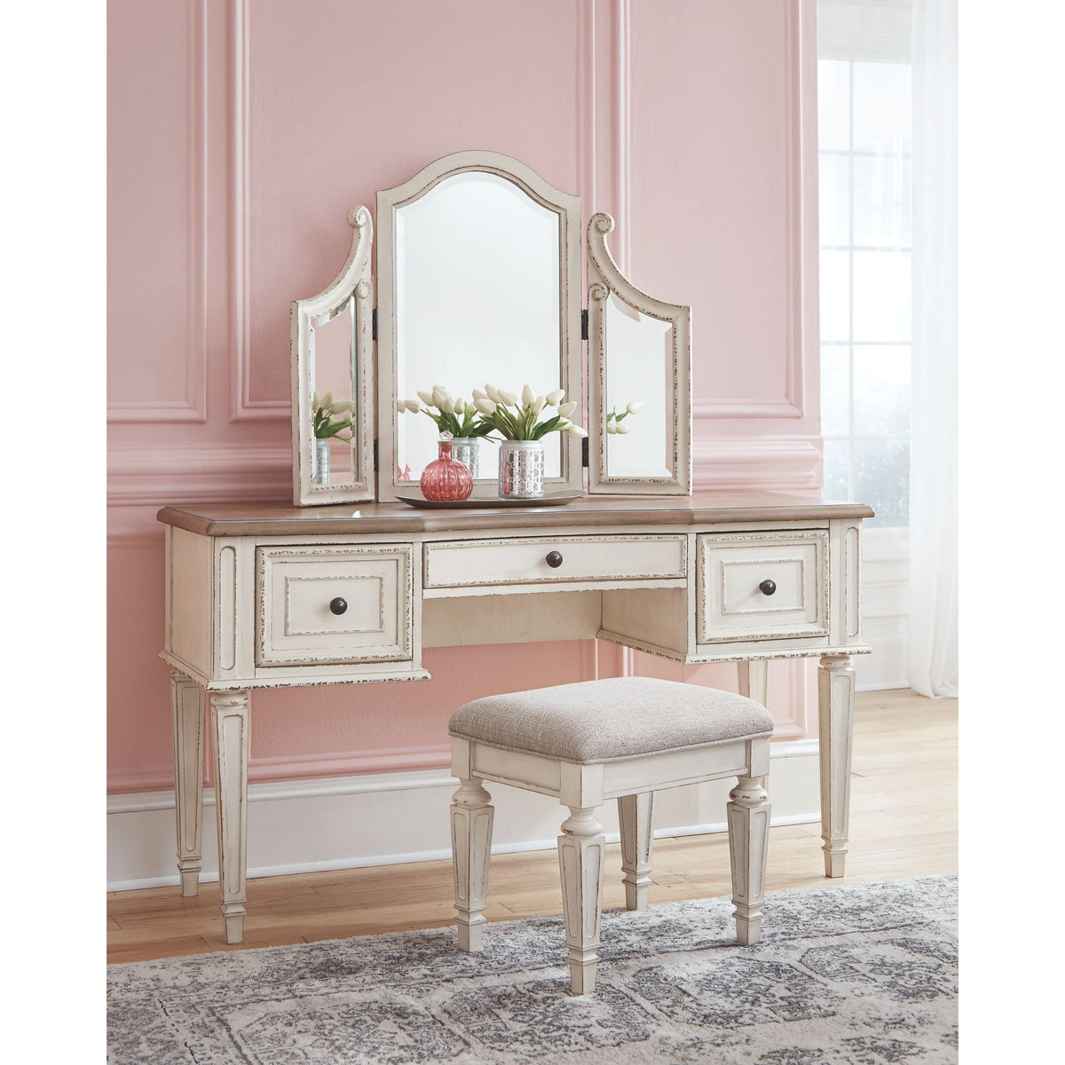 Realyn Vanity Set | Ashley Canada