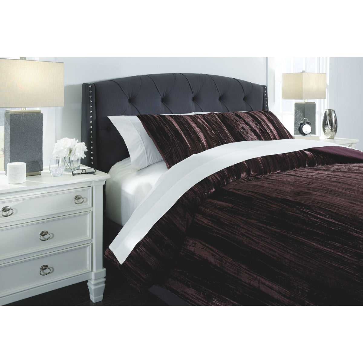 Wanete King Comforter Set | Ashley Canada